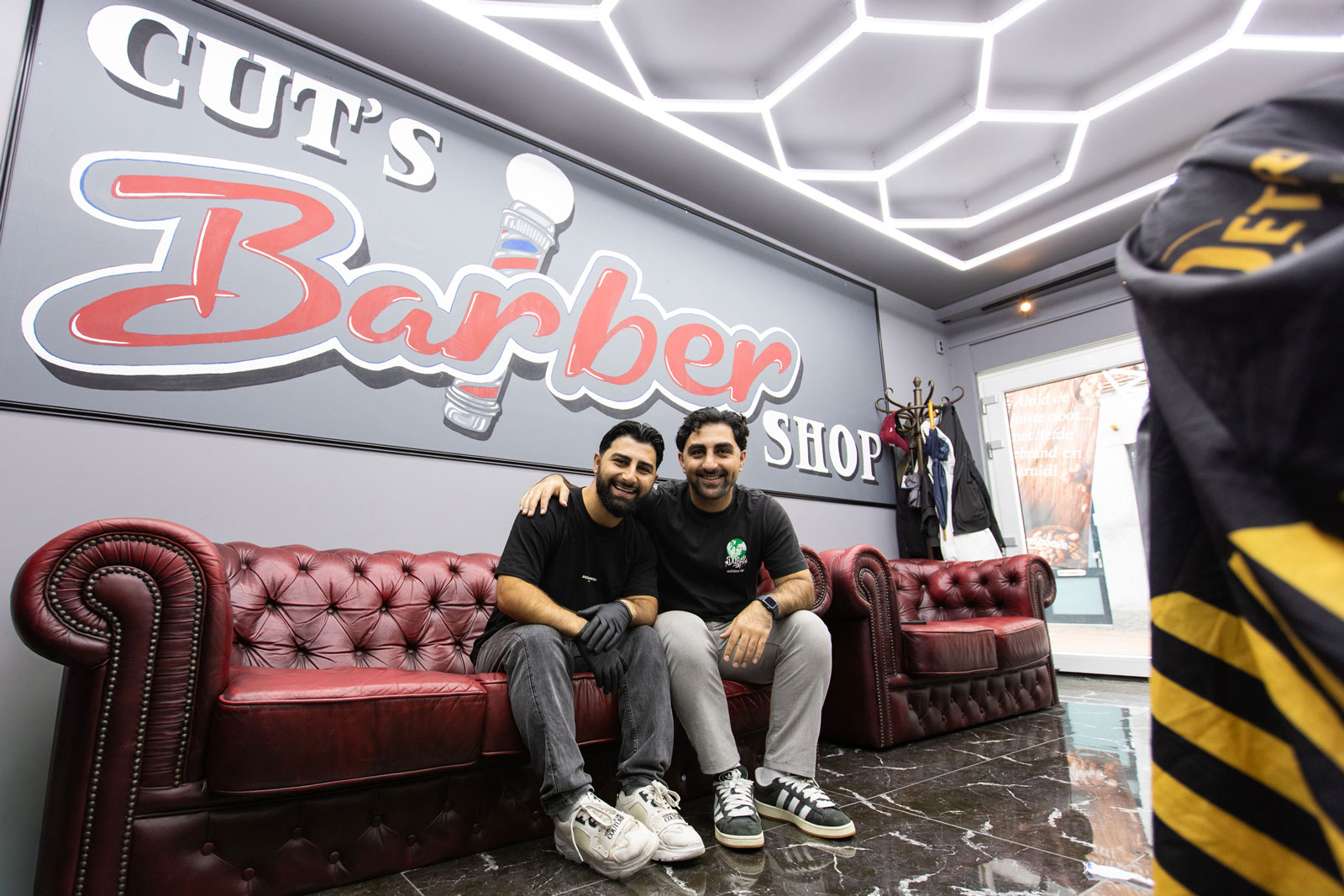 Kapsalon Barwari: “We willen de beste zaak van Dokkum zijn” - De ...